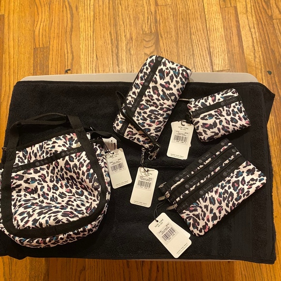 Lesportsac | Bags | Lesportsac Matching 4 Piece Handbaf Set | Poshmark